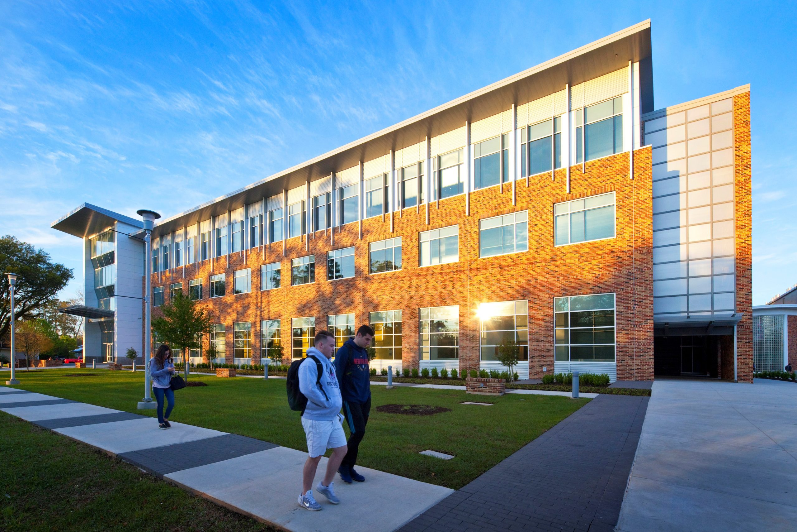 Southeastern Louisiana University Science and Technology Building - Holly & Smith